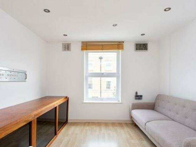 2 bedroom flat for rent in Shakspeare Walk London N16