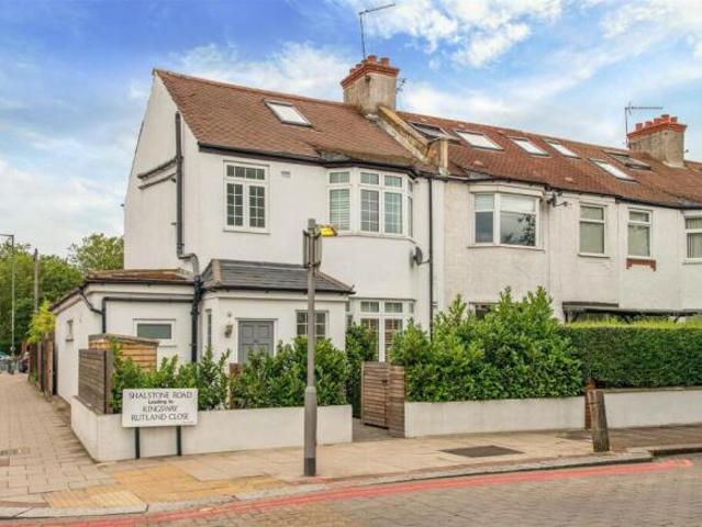 2 bedroom flat for rent in Shalstone Road, East Sheen, SW14