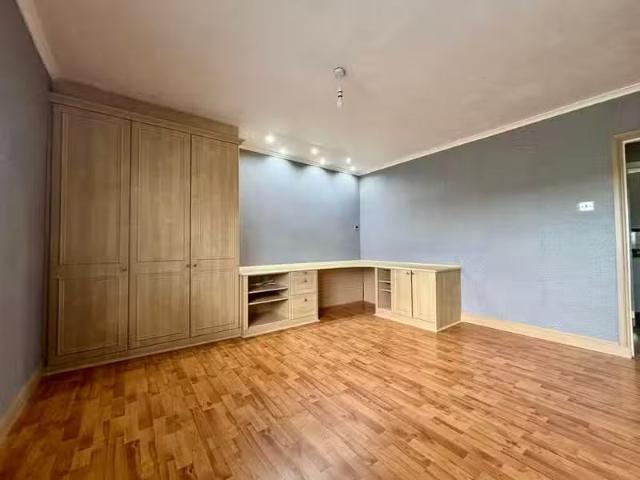 2 bedroom flat for rent in Shapinsay Square, Aberdeen, Aberdee.