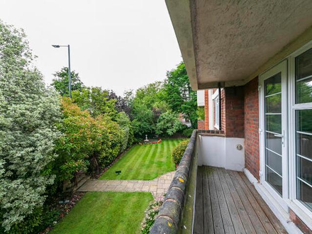 2 bedroom flat for rent in, Sheen Court Road, Richmond, Upon Thames, TW10