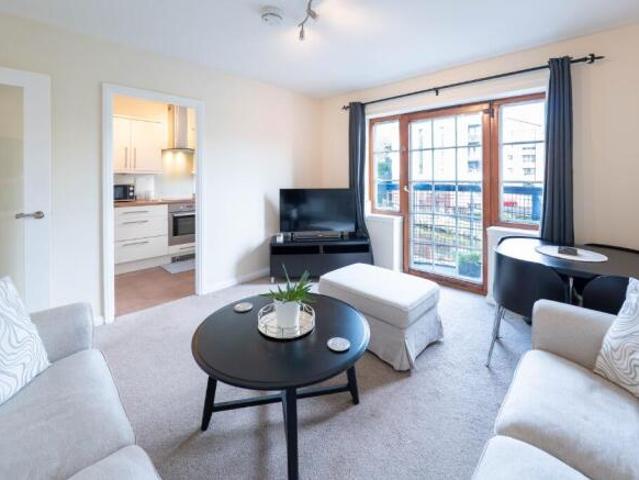 2 bedroom flat for rent in Sheriff Bank, Leith, Edinburgh, EH6