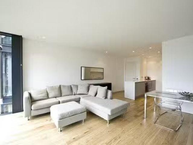 2 bedroom flat for rent in Simpson Loan, Edinburgh, EH3