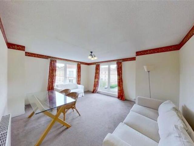 2 bedroom flat for rent in Sinclair Place, Edinburgh, EH11