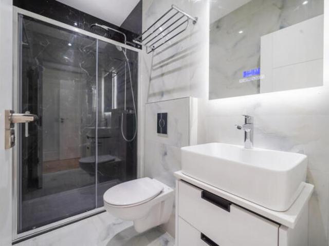 2 bedroom flat for rent in Sinclair Road, London, W14