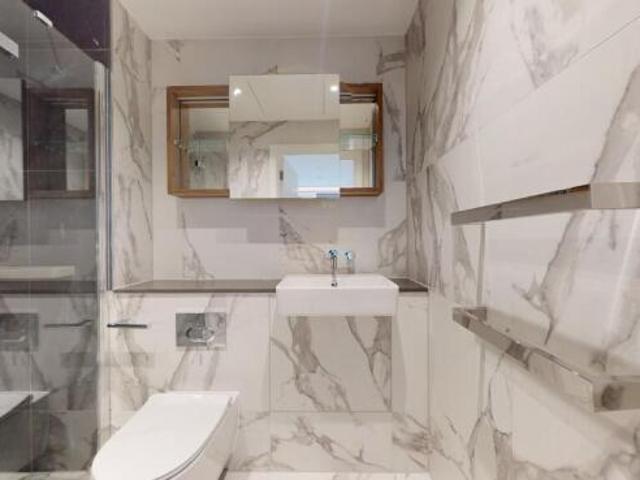 2 bedroom flat for rent in Signature House, Farringdon, WC1X