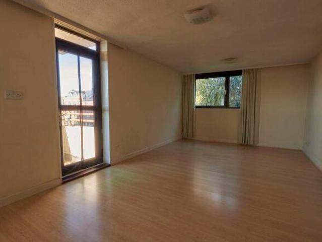 2 bedroom flat for rent in Silver Lane, Exeter, EX4