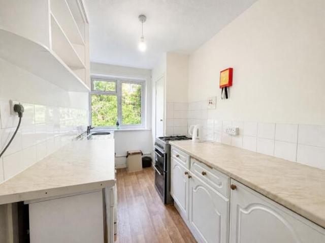 2 bedroom flat for rent in Silverdale Court, SO15