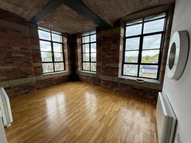 2 bedroom flat for rent in Silk Warehouse, Lilycroft Road, Bradford, BD9