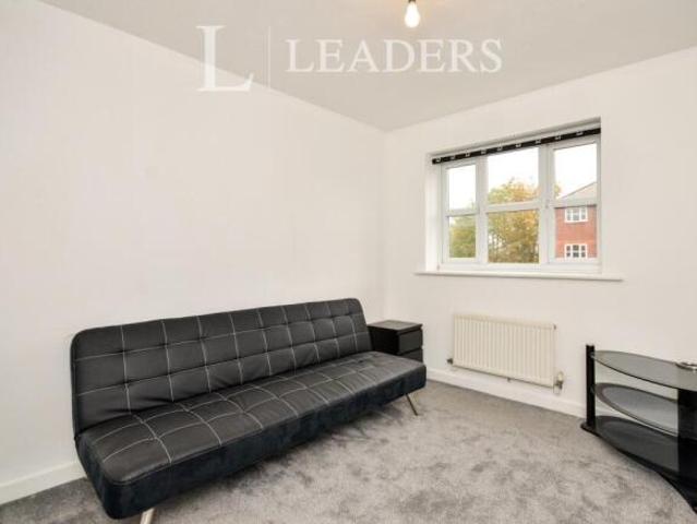 2 bedroom flat for rent in Sir Williams Court, 196 Hall Lane, M23