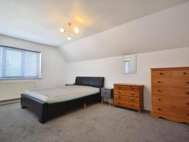 2 bedroom flat for rent in Sona Gardens, Tilehurst, Reading, RG30