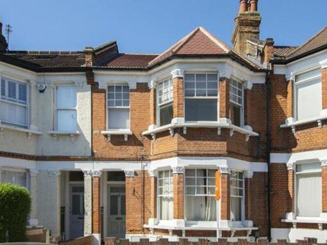 2 Bedroom Flat For Rent In South Woodford, London