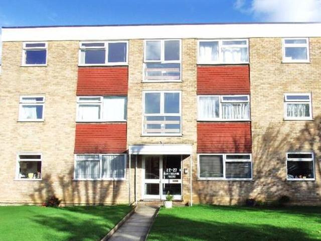 2 Bedroom Flat For Rent In South Croydon, Surrey