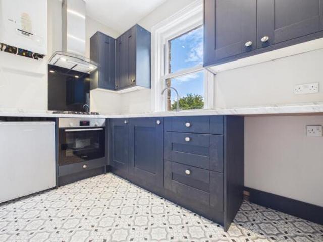 2 bedroom flat for rent in South Drive, Harrogate, HG2