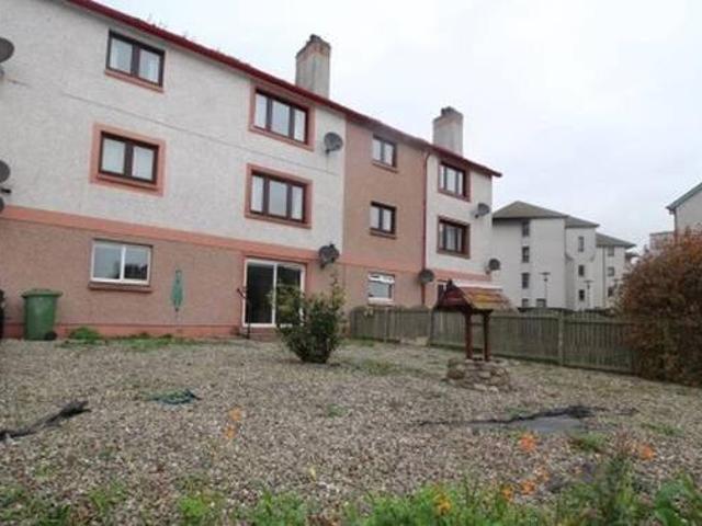2 bedroom flat for rent in South Esk Street Montrose DD10