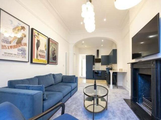 2 Bedroom Flat For Rent In South Kensington, London
