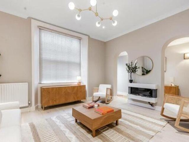 2 Bedroom Flat For Rent In South Kensington, London