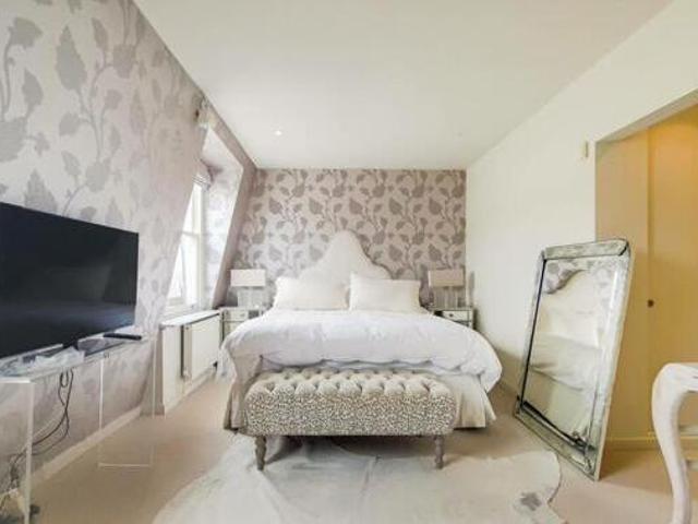 2 Bedroom Flat For Rent In South Kensington, London