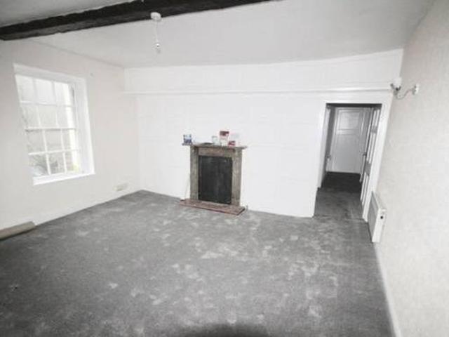 2 bedroom flat for rent in South Parade Matlock Derbyshire DE43NR DE4