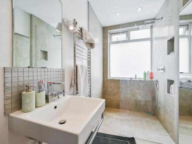 2 bedroom flat for rent in Southampton Row, Bloomsbury, London, WC1B