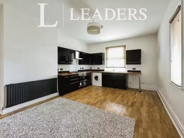 2 bedroom flat for rent in Southbourne, BH6