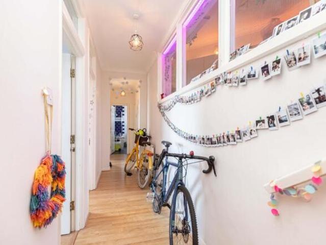2 bedroom flat for rent in Southbourne Grove, Bournemouth, Dorset, BH6