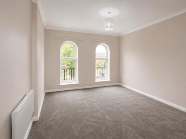 2 bedroom flat for rent in Southchurch Avenue, Southend On Sea, SS1