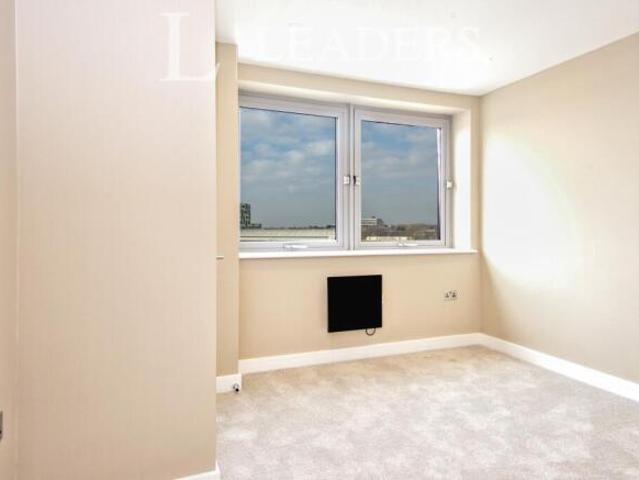 2 bedroom flat for rent in Southchurch Road, Southend on Sea, Essex, SS1