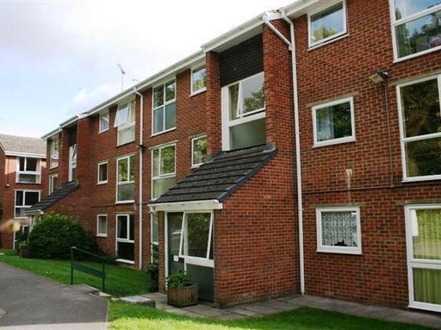 2 bedroom flat for rent in Southcote Road, Reading, RG30