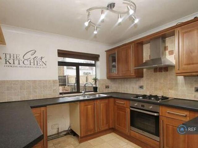 2 Bedroom Flat For Rent In Southend On Sea