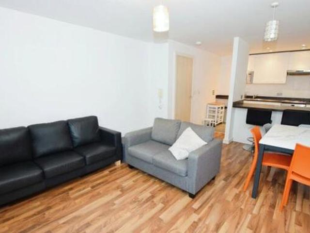 2 Bedroom Flat For Rent In Southern Gateway, Manchester
