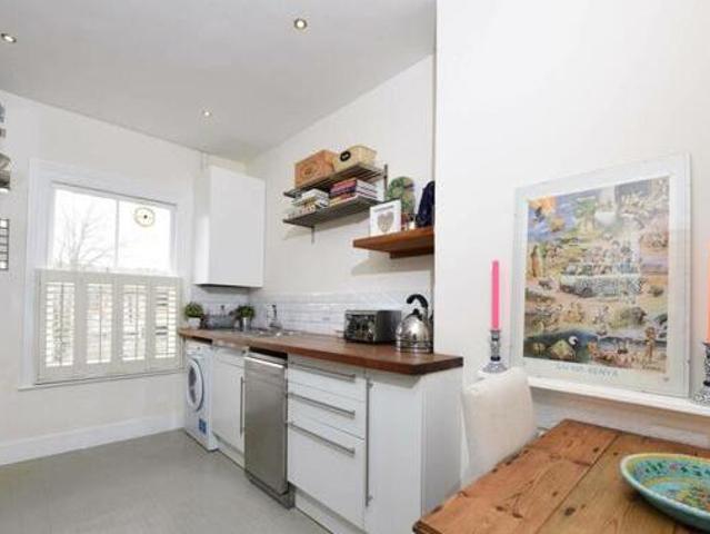 2 Bedroom Flat For Rent In Southfields, London