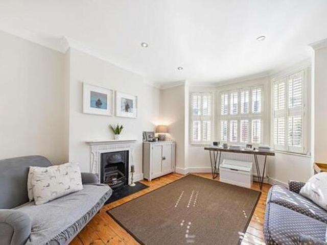 2 Bedroom Flat For Rent In Southfields, London
