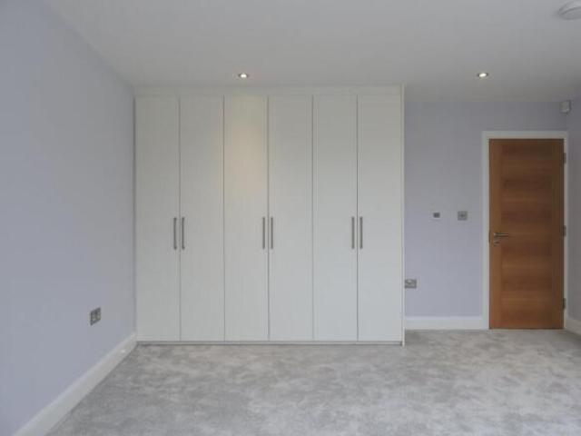 2 bedroom flat for rent in Southgate Road, London, N1