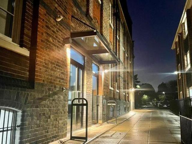 2 Bedroom Flat For Rent In Southsea