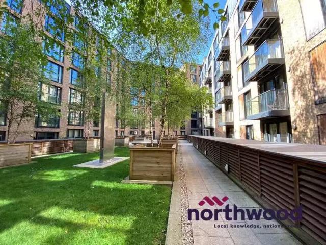 2 bedroom flat for rent in Southside Development, City Centre.