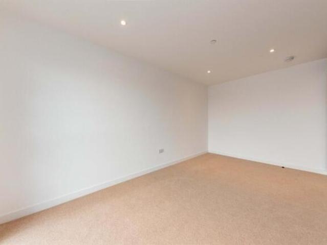 2 bedroom flat for rent in Southway, Wembley HA9