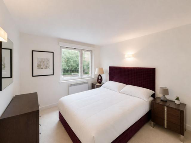 2 bedroom flat for rent in Southwick Street, Devonport, W2