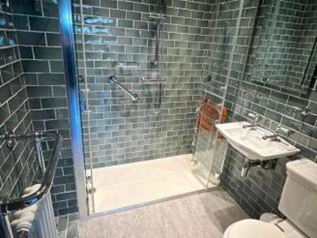 2 bedroom flat for rent in Southwood Lawn Road N6
