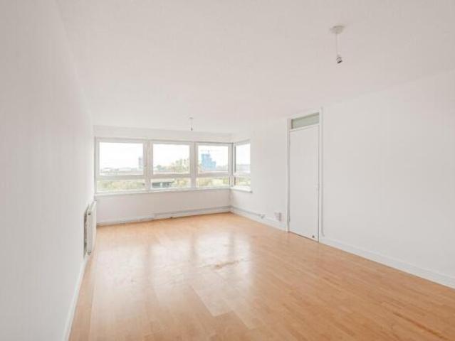 2 bedroom flat for rent in Sovereign House, Europe Road, London, Greater London, SE18