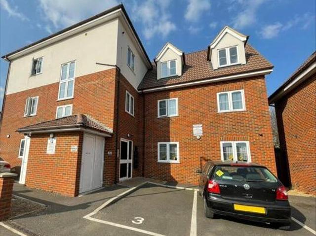 2 Bedroom Flat For Rent In Slough