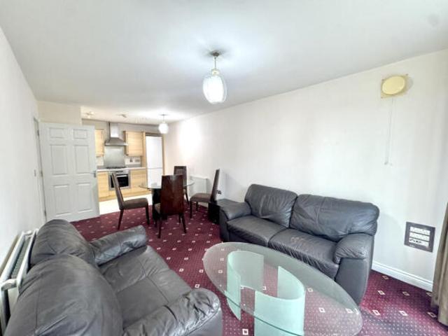2 bedroom flat for rent in Smoothfield Court, Hounslow, TW3