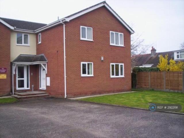 2 bedroom flat for rent in Smithy Green, Formby, L37
