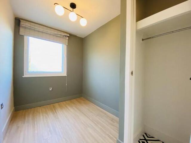 2 bedroom flat for rent in Spathfield Court, Holmfield Close, Heaton Norris, Stockport, SK4