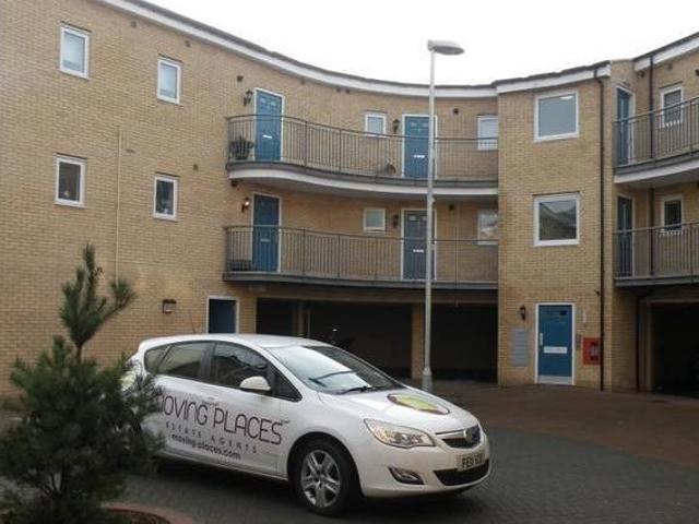 2 bedroom flat for rent in Spectre Court Hatfield AL10