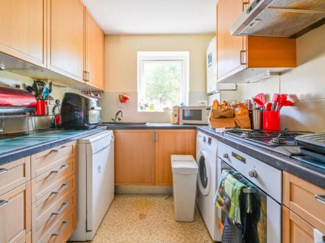 2 bedroom flat for rent in Spindrift Avenue, Docklands, London, E14