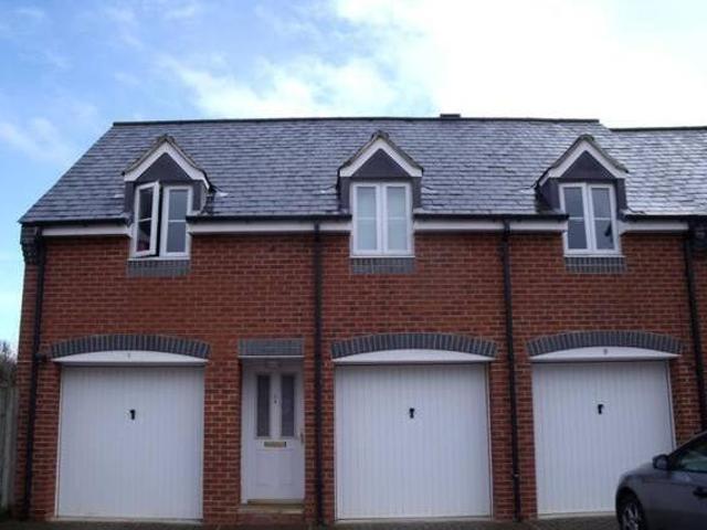 2 bedroom flat for rent in Springfield Court Stroud GL10