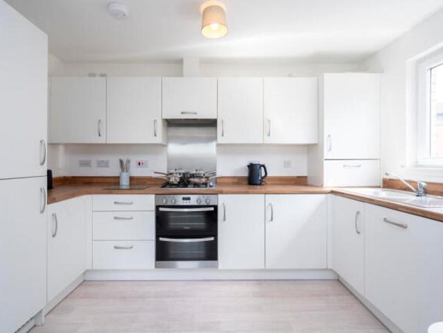 2 bedroom flat for rent in Springfield Gardens, Glasgow, G31