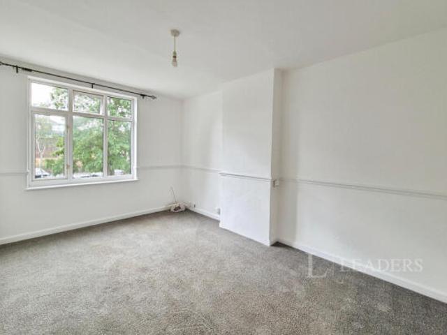 2 bedroom flat for rent in Springfield Road, CM2