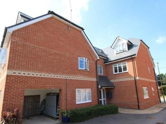 2 Bedroom Flat For Rent In Springfield Road