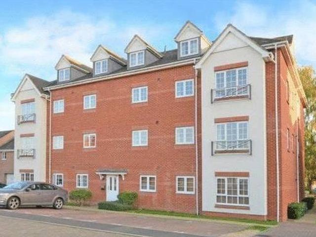 2 bedroom flat for rent in Squirrel Aldershot GU12